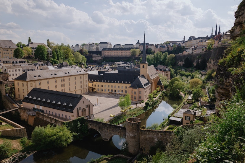 Visit Grund: Luxembourg’s Historic Gem with Scenic Views and Vibrant ...