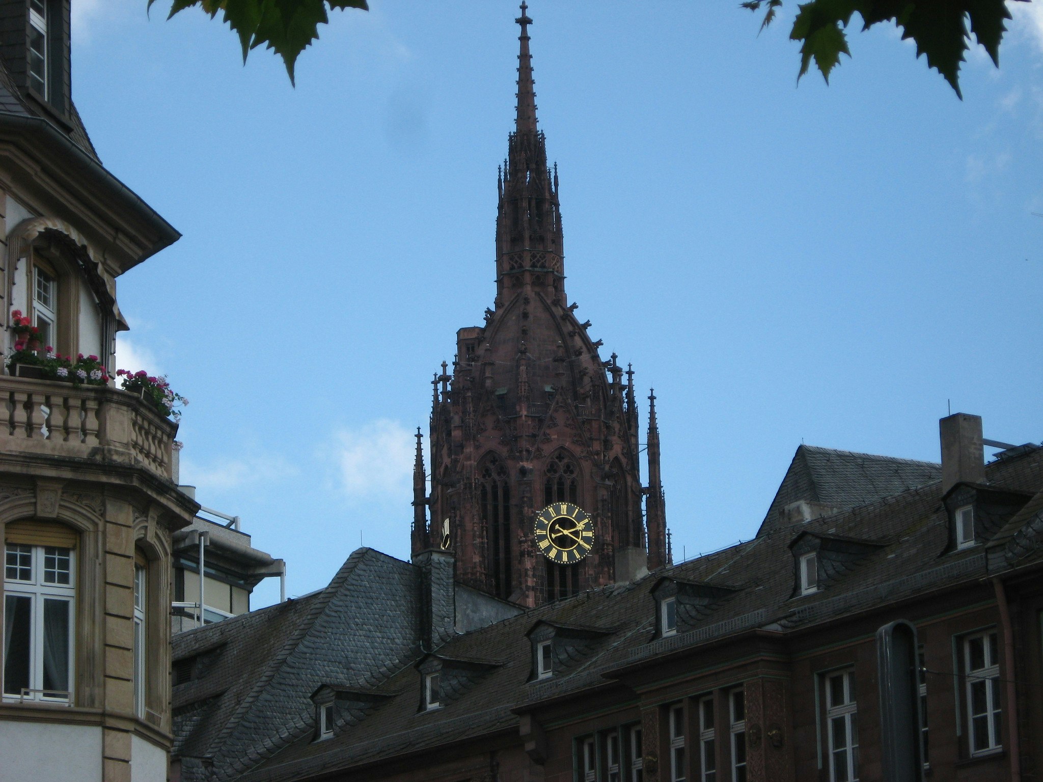 Discover the Historic Kaiserdom St. Bartholomäus in Frankfurt